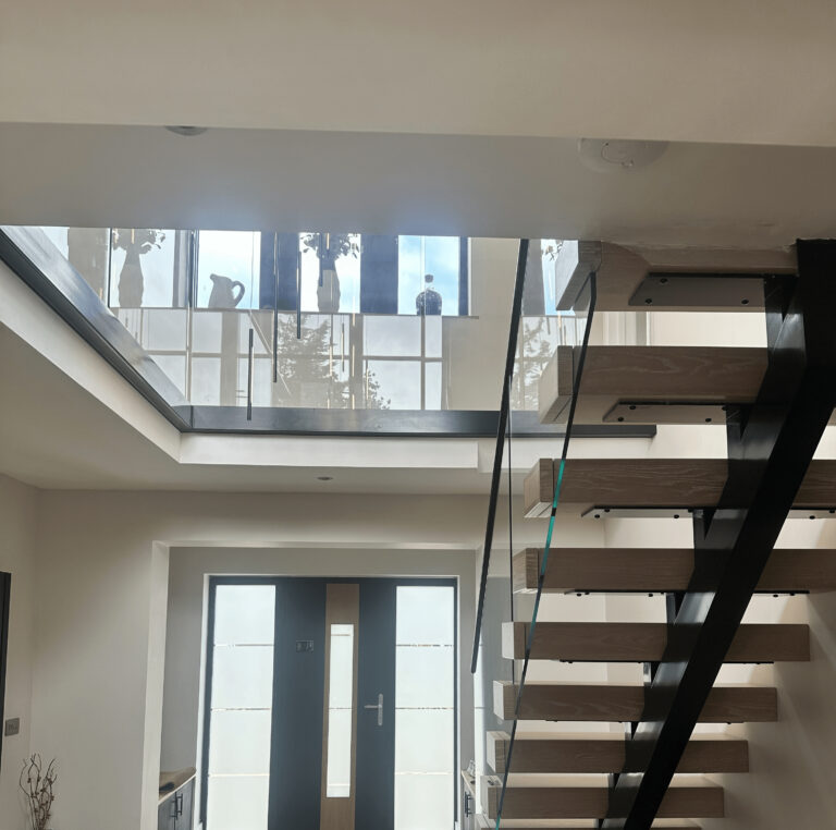 Why Are Glass Staircases Becoming Popular? - UKO Glass